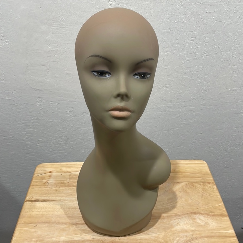 14. Mannequin Head Plastic Display For Wigs Hats Sung… - Gem